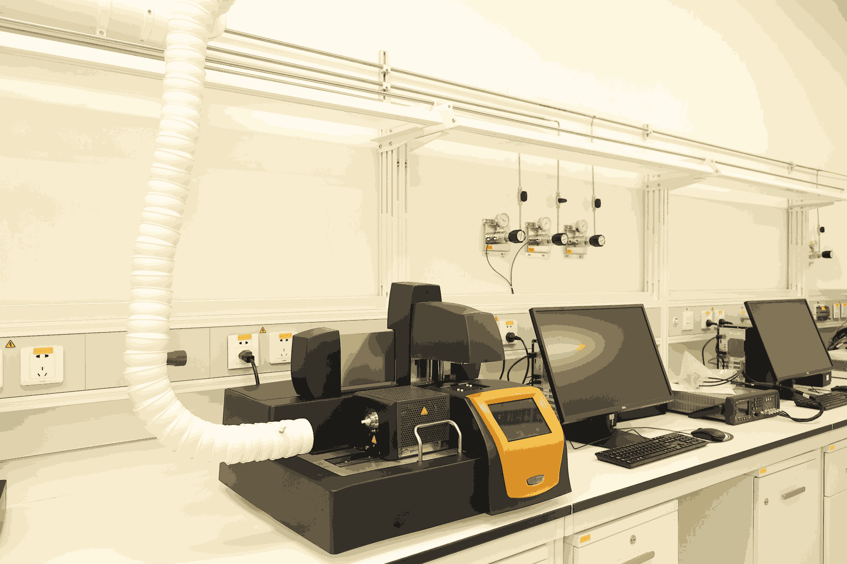 Simultaneous DSC/TGA Analyzer – Materials Characterization and ...
